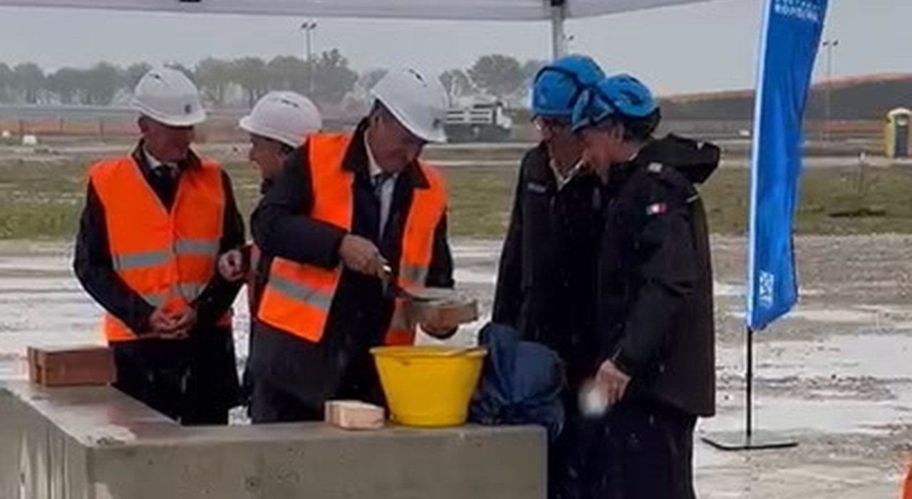 Nuovo stadio di Venezia, prima pietra nel Bosco dello Sport. Brugnaro ...