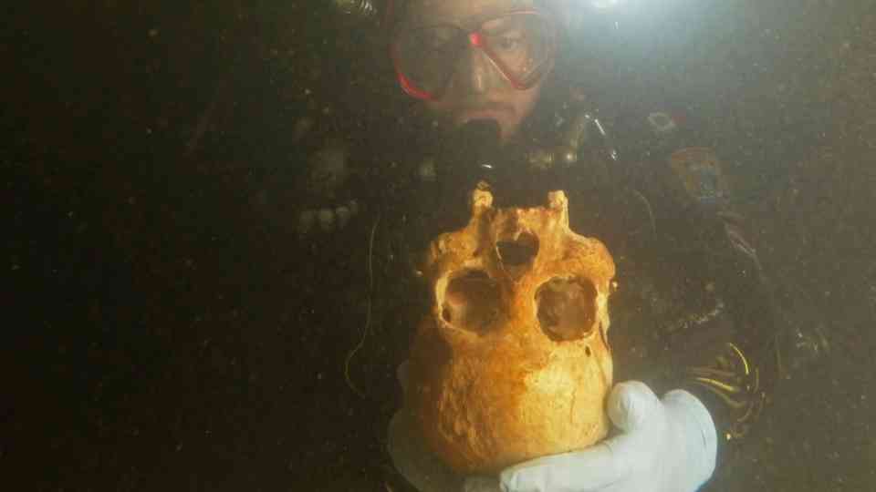 10,000-Year-Old Skeleton Found in an Underwater Mexican Cave