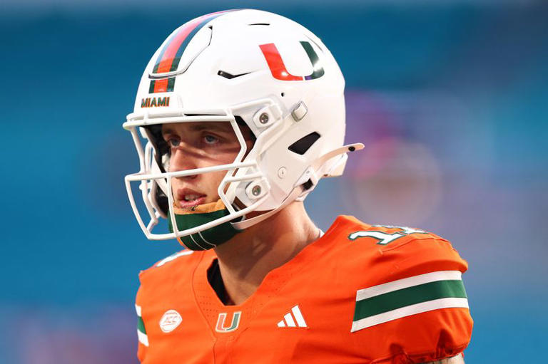 Miami issued blunt College Football Playoff warning because of Carson Beck