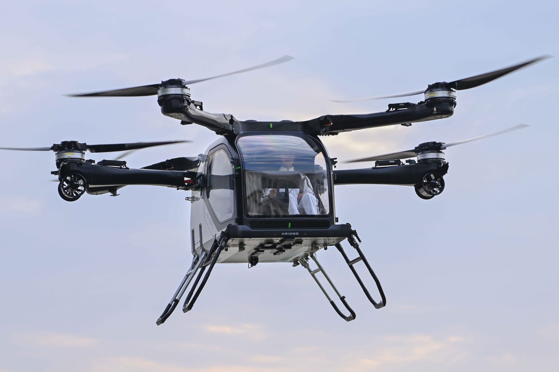 Táxis voadores poderão circular pelos céus de Dubai em 2026