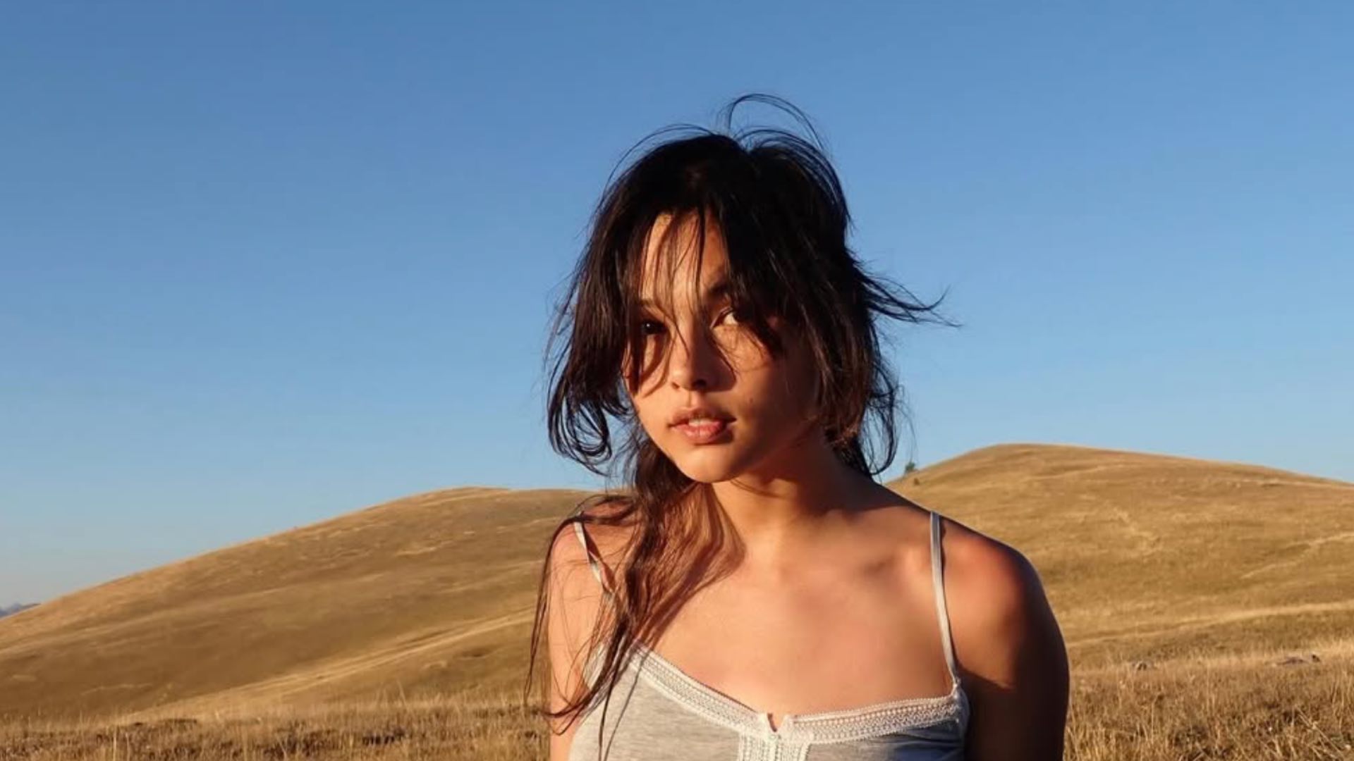 “I dress how I want”: this singer doesn’t let herself be pushed around