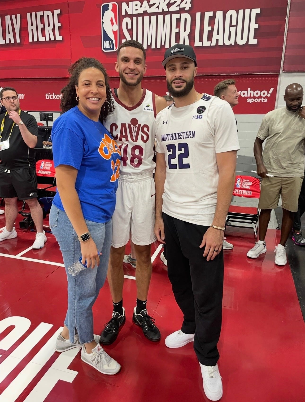 Cavs' Larry Nance Jr. makes sister Casey proud as he returns to ...