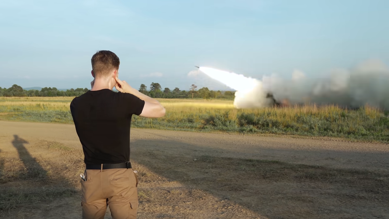 Watch the U.S. Army Fire the HIMARS Rocket Launcher in Action