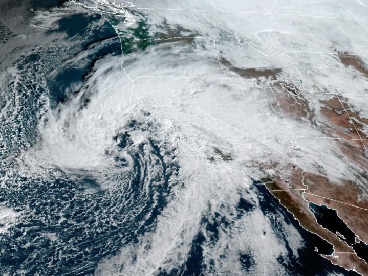 Powerful Atmospheric River Set To Drench The West Coast This Week ...