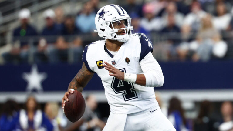 Power Ranking the Top 10 NFL Quarterbacks Right Now Week 7