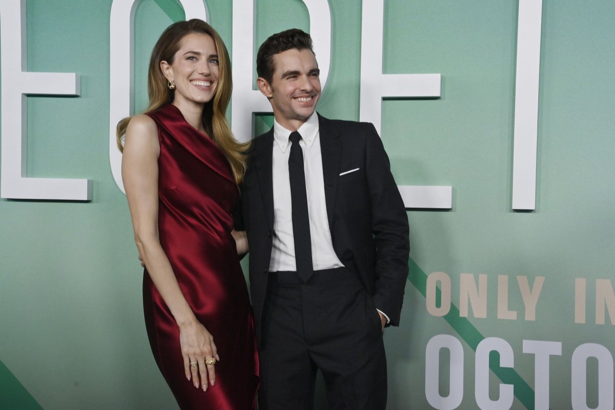 Look: Allison Williams, Dave Franco attend 'Regretting You' premiere