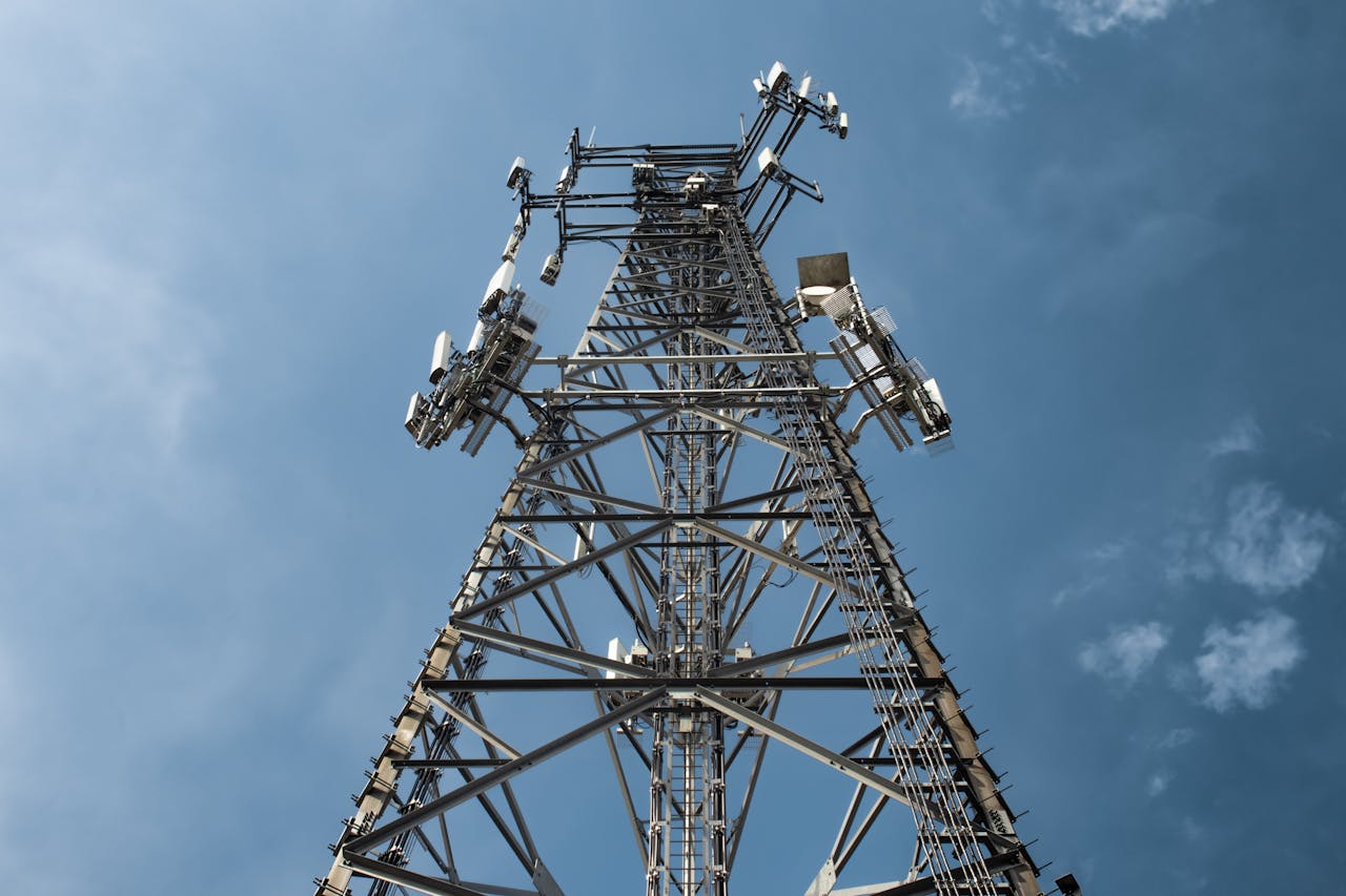 Why the “big 3” telecom companies still dominate the market despite ...