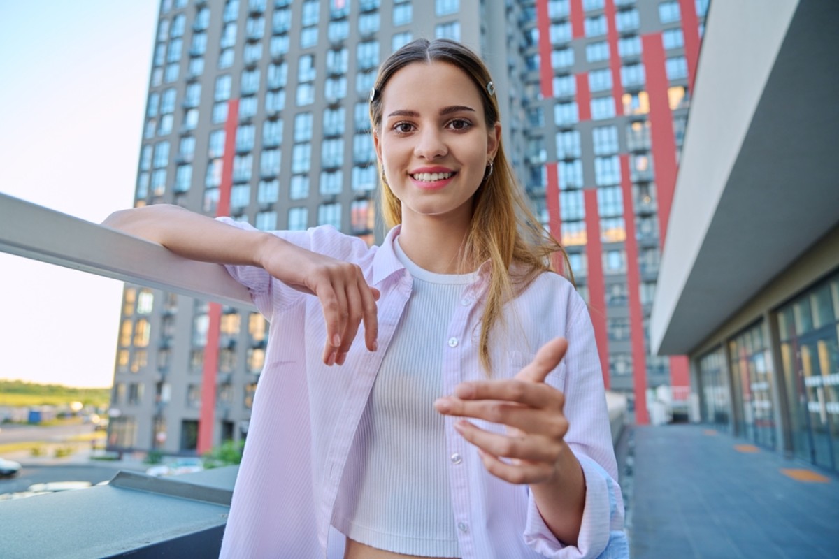 10 Things a Woman Will Always Notice First About a Man and What They ...