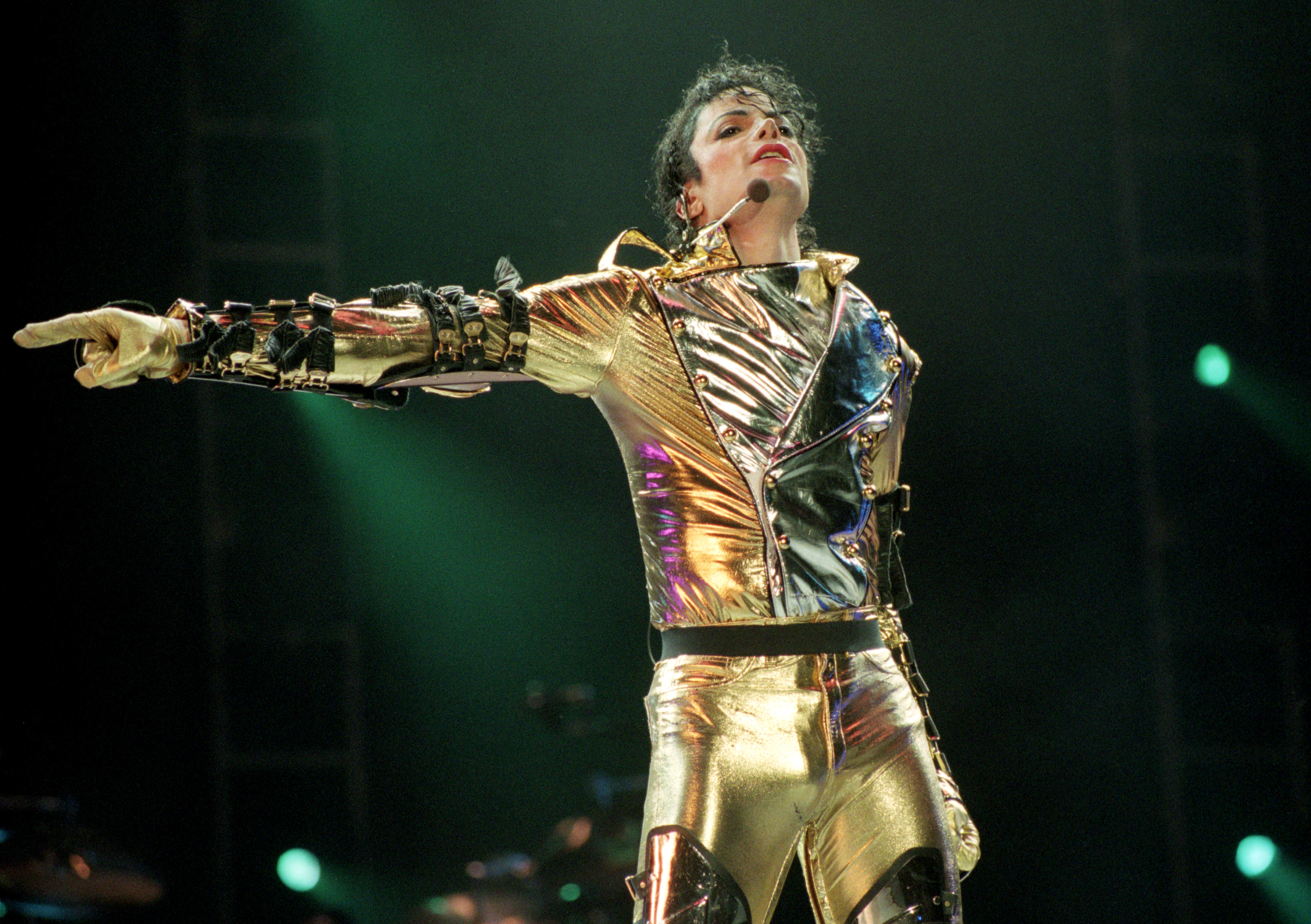 The Night Michael Jackson Trashed a Studio in the Midst of ‘They Don't ...