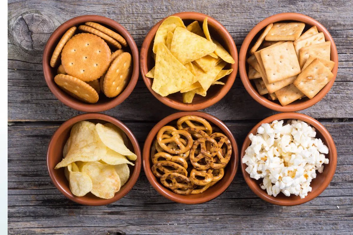9 healthy snacks nutritionists really eat themselves
