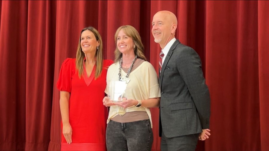 Gov. Sarah Huckabee Sanders announces 2026 Arkansas Teacher of the Year