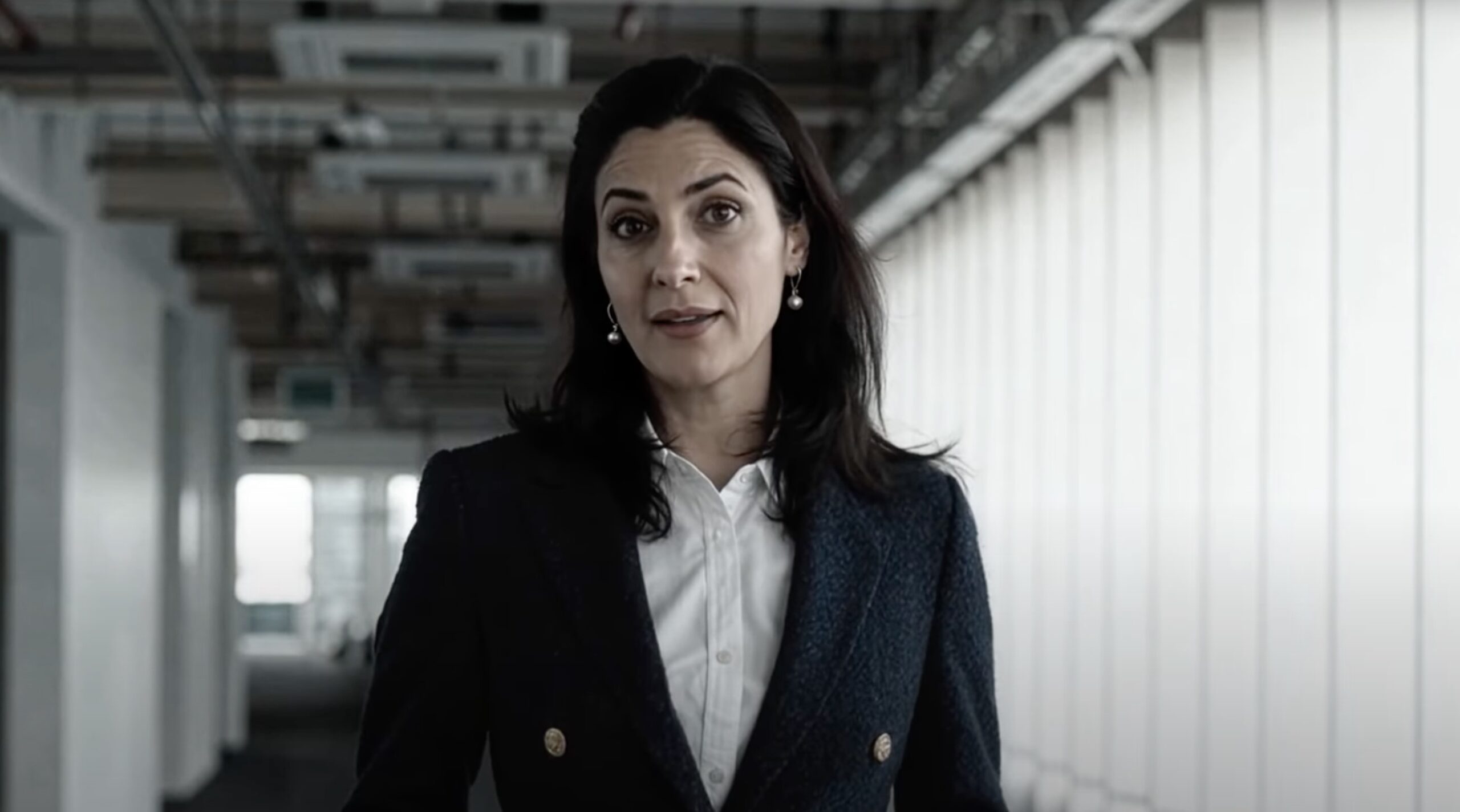 Documentary Journalist Warns AI ‘Will Take’ People’s Jobs with Shocking ...