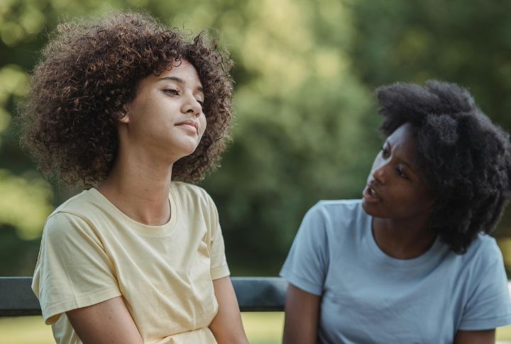 20 Phrases From Mothers That Leave Deep Emotional Scars