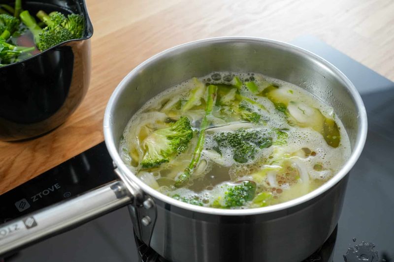 Old-Fashioned Cooking Habits Younger Brits Won't Bring Back