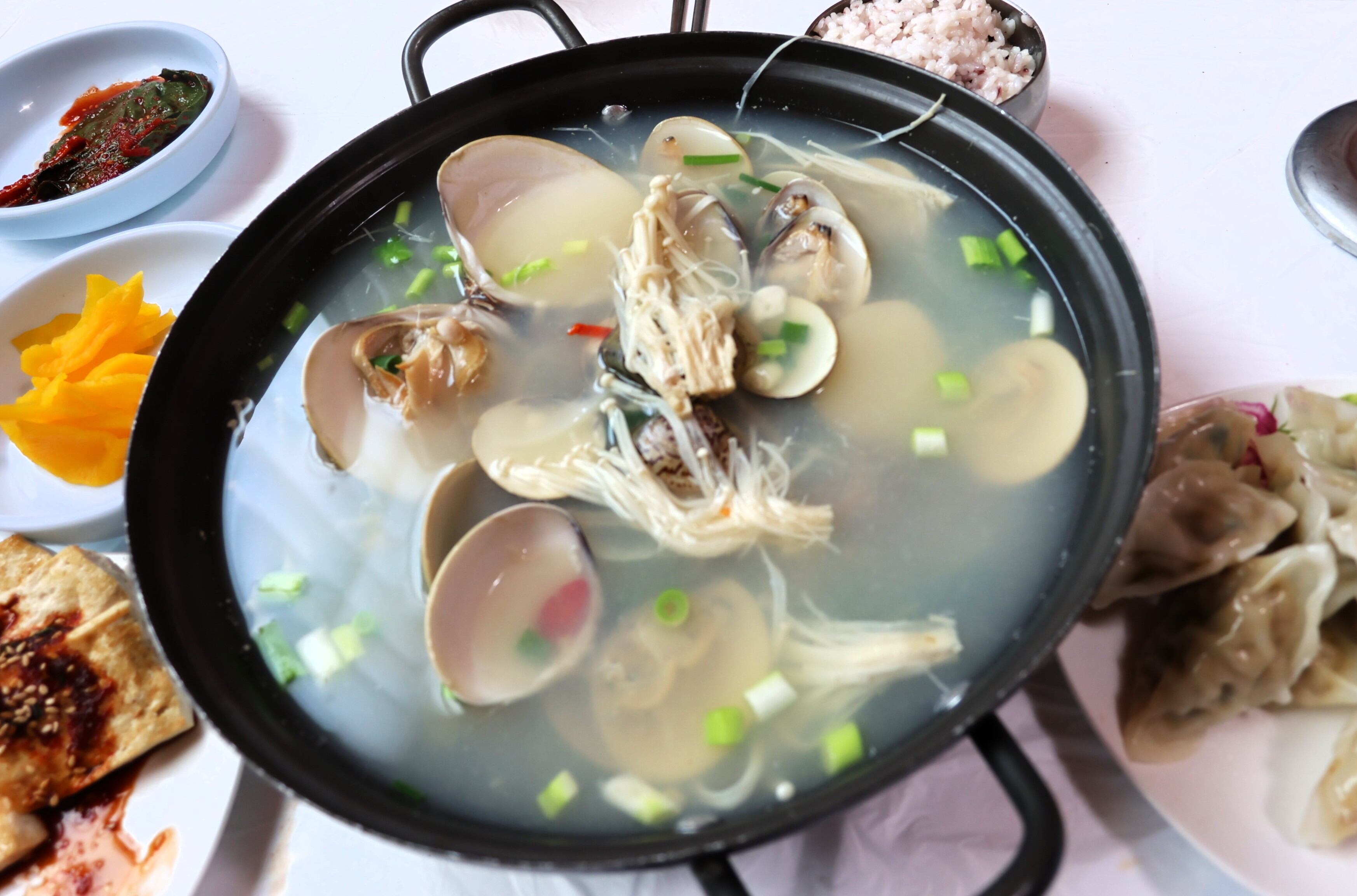 Yeonggwang Songido’s Hard Clam Soup