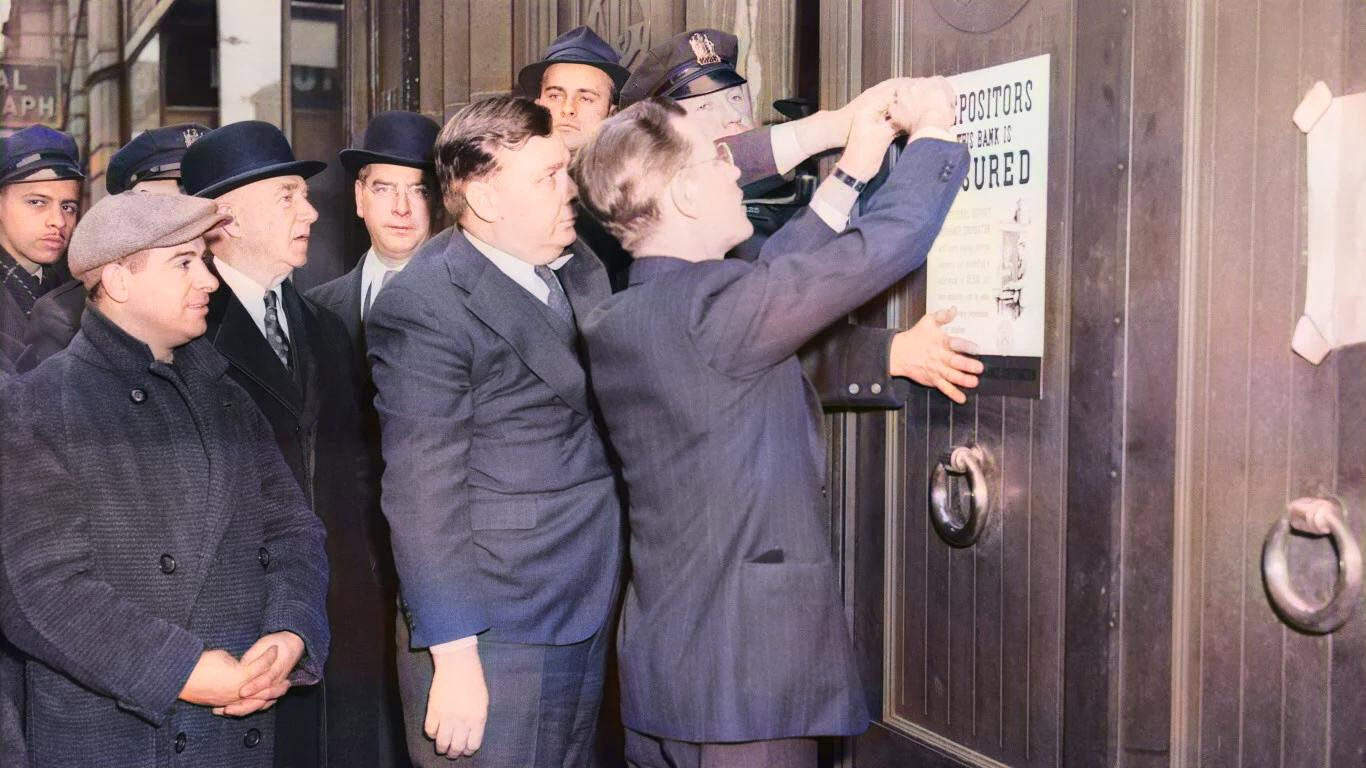 Colorized Vintage Photos Offer a Glimpse of Life During the Great ...
