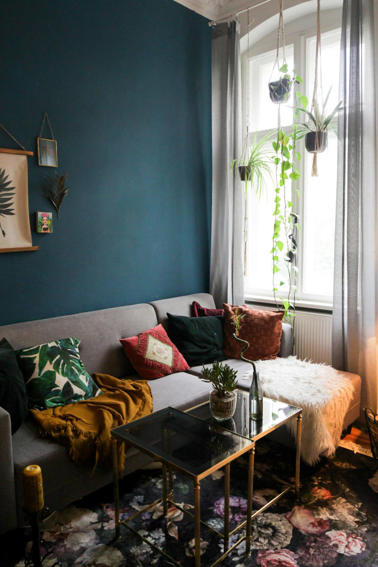 Paint Colors That Make a Small Room Feel Huge