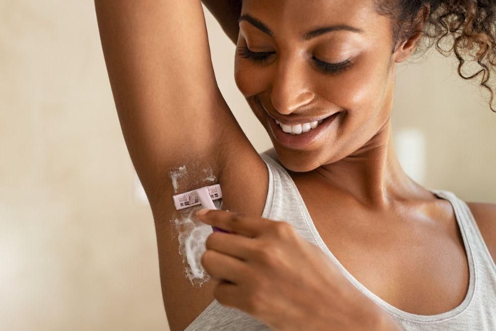 5 Cara Menghilangkan Bulu Ketiak, dari yang Simpel Sampai Mahal