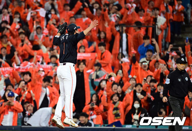 '폰와류 15실점' 무너졌는데 혼자 또 무실점이라니…문동주 역대급 지배력, 설마 5차전까지? "안 가는 게 좋다" [PO3]