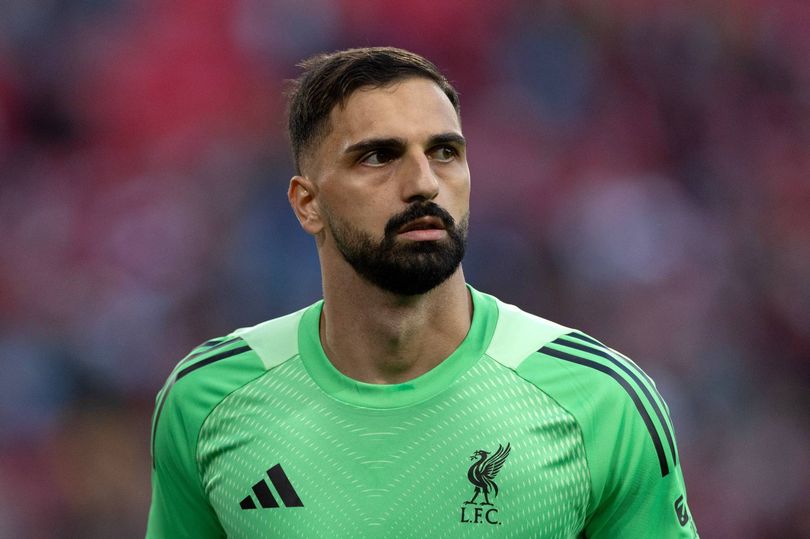 Ex-Liverpool star relates with Giorgi Mamardashvili situation amid ...