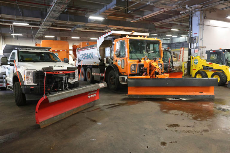 DSNY debuts ‘first line of defense’ trucks to salt NYC highways ahead ...