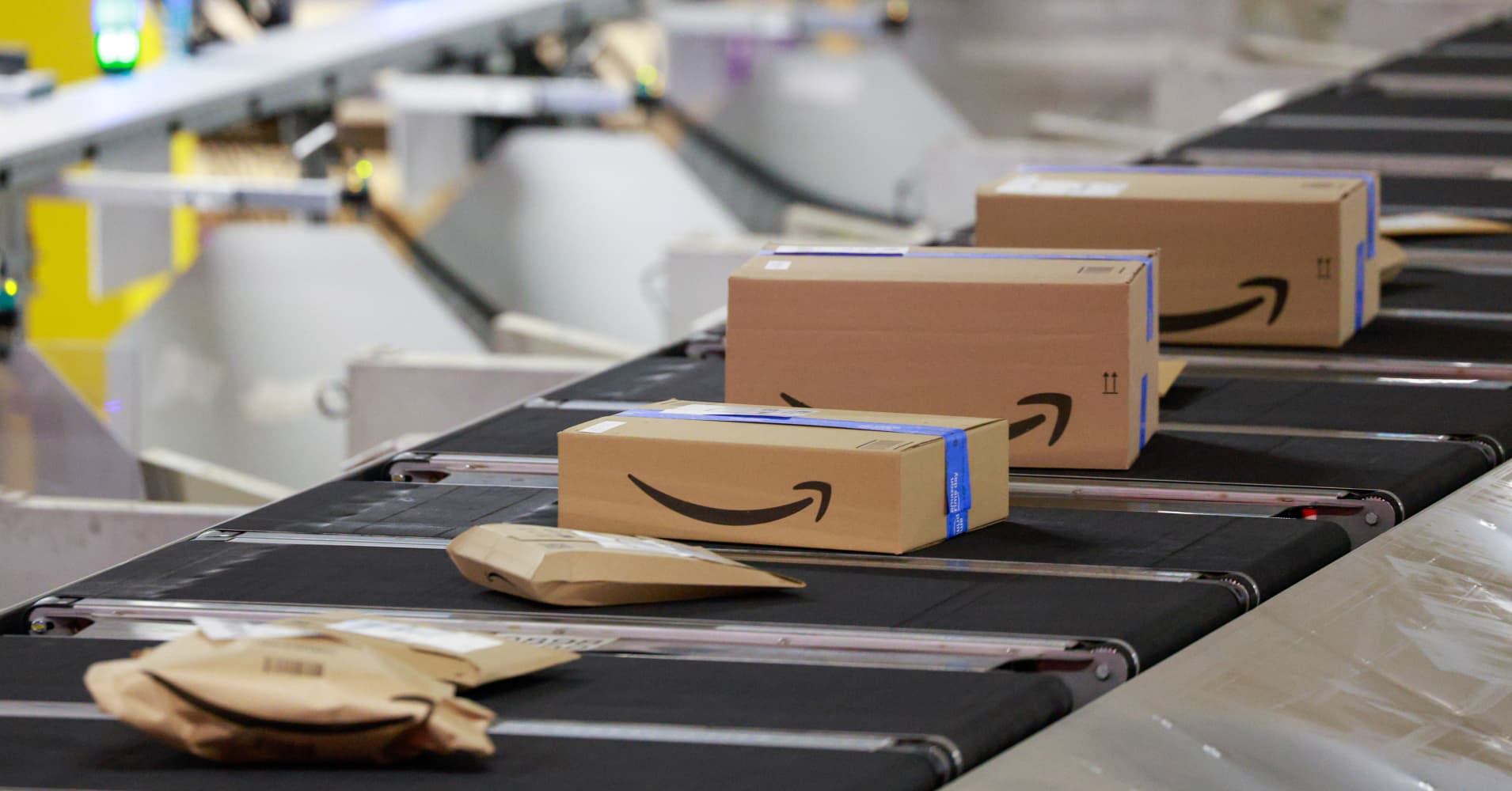 Amazon continues expansion of ultrafast 15-minute delivery to UAE after ...