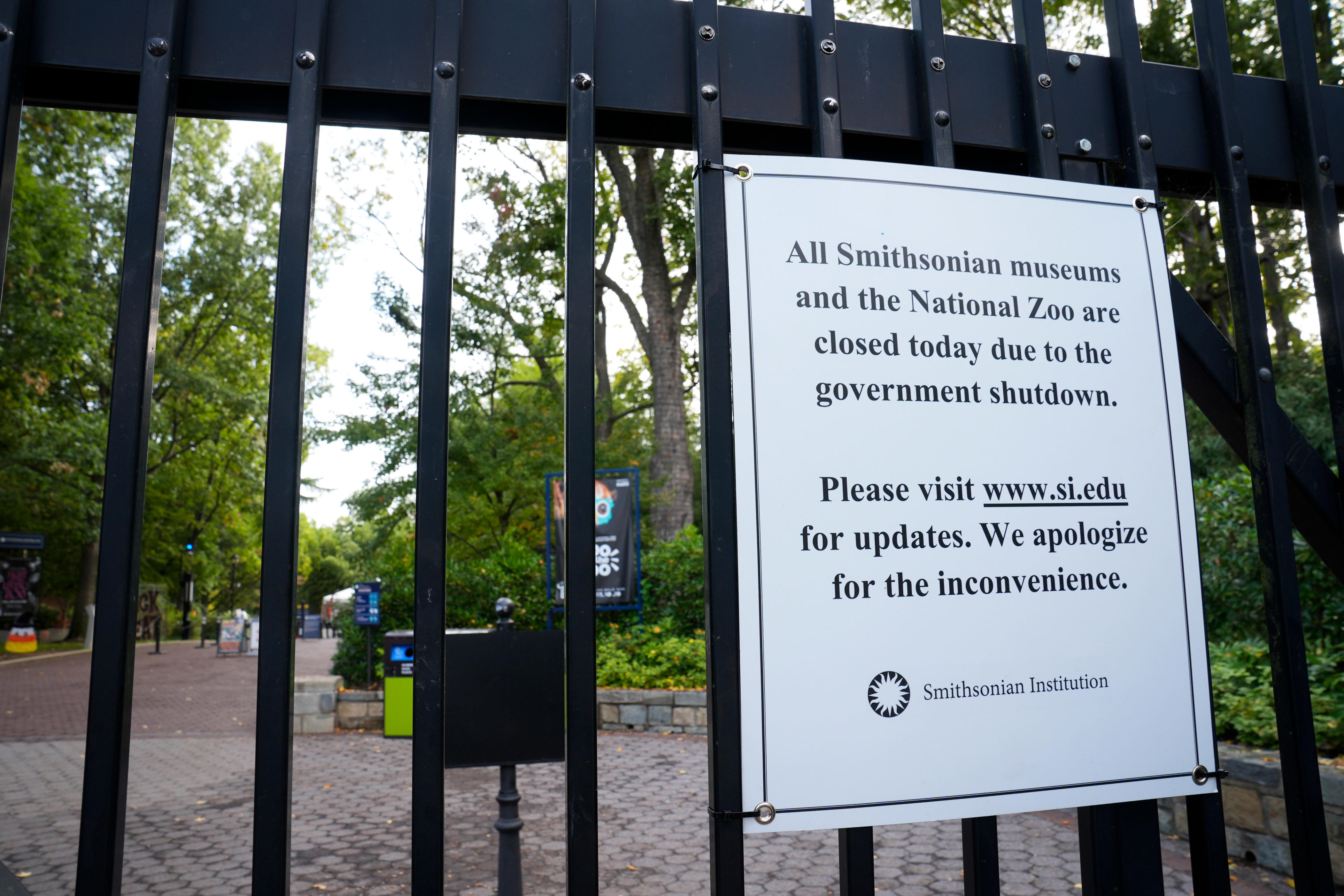When will Smithsonian museums and the National Zoo reopen? See dates.