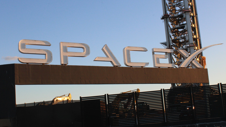 SpaceX Settles Lawsuit From Cards Against Humanity Over Dumping Space ...