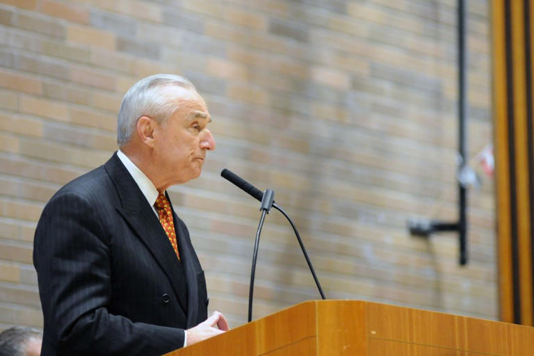 LISTEN: The Race Hits Its Homestretch and Bill Bratton Sounds the Alarm ...