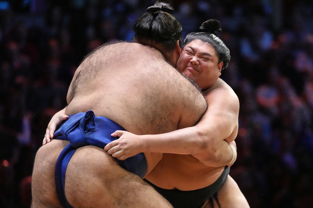 In pictures: Ancient Japanese sumo returns to London for the first time ...