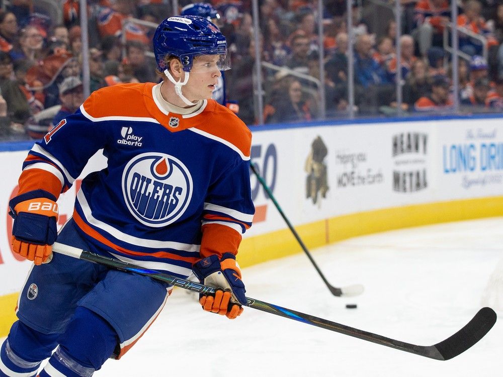 Oilers morning skate: Samanski, Kapanen in, Mangiapane out, Howard gone