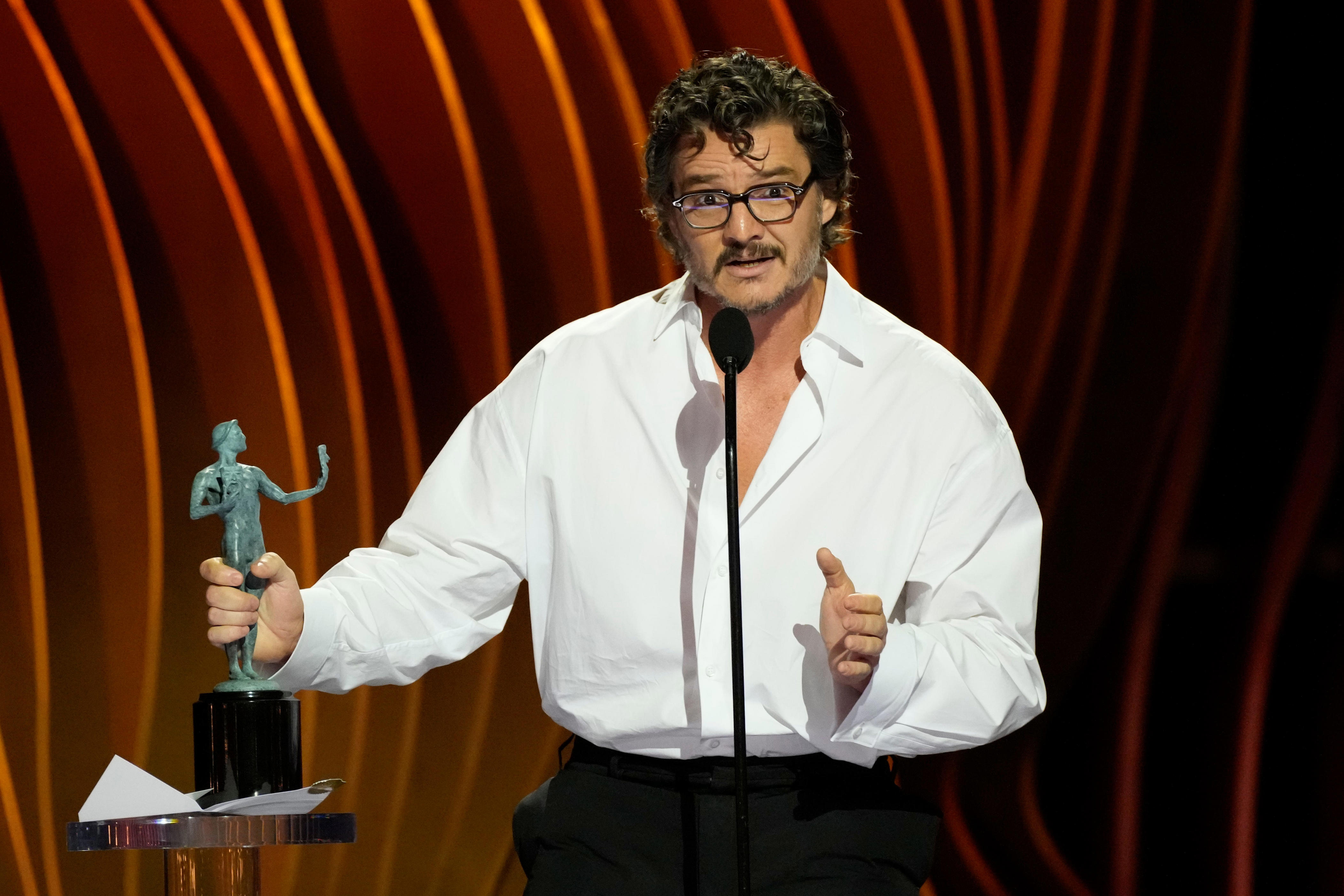 Pedro Pascal's 'No Kings' Lakers shirt was so brilliantly subtle