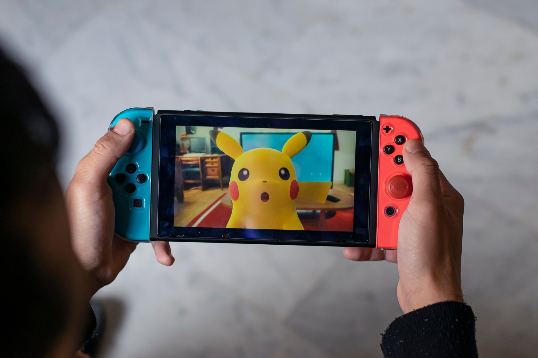 Un champion de Pokémon vomit lors d'un tournoi à cause de l'odeur des ...