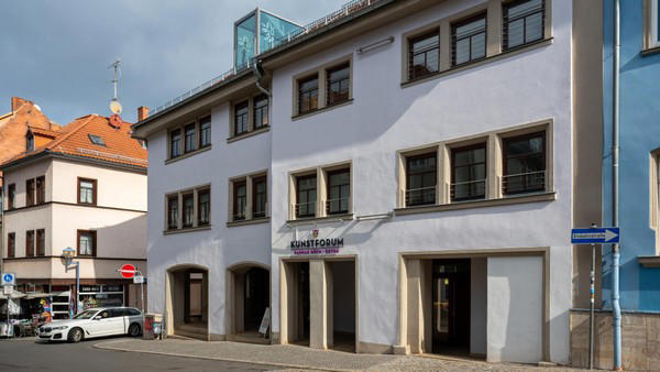 Nach viel kritisierter Schließung öffnet Gothas Kunstforum mit neuer ...