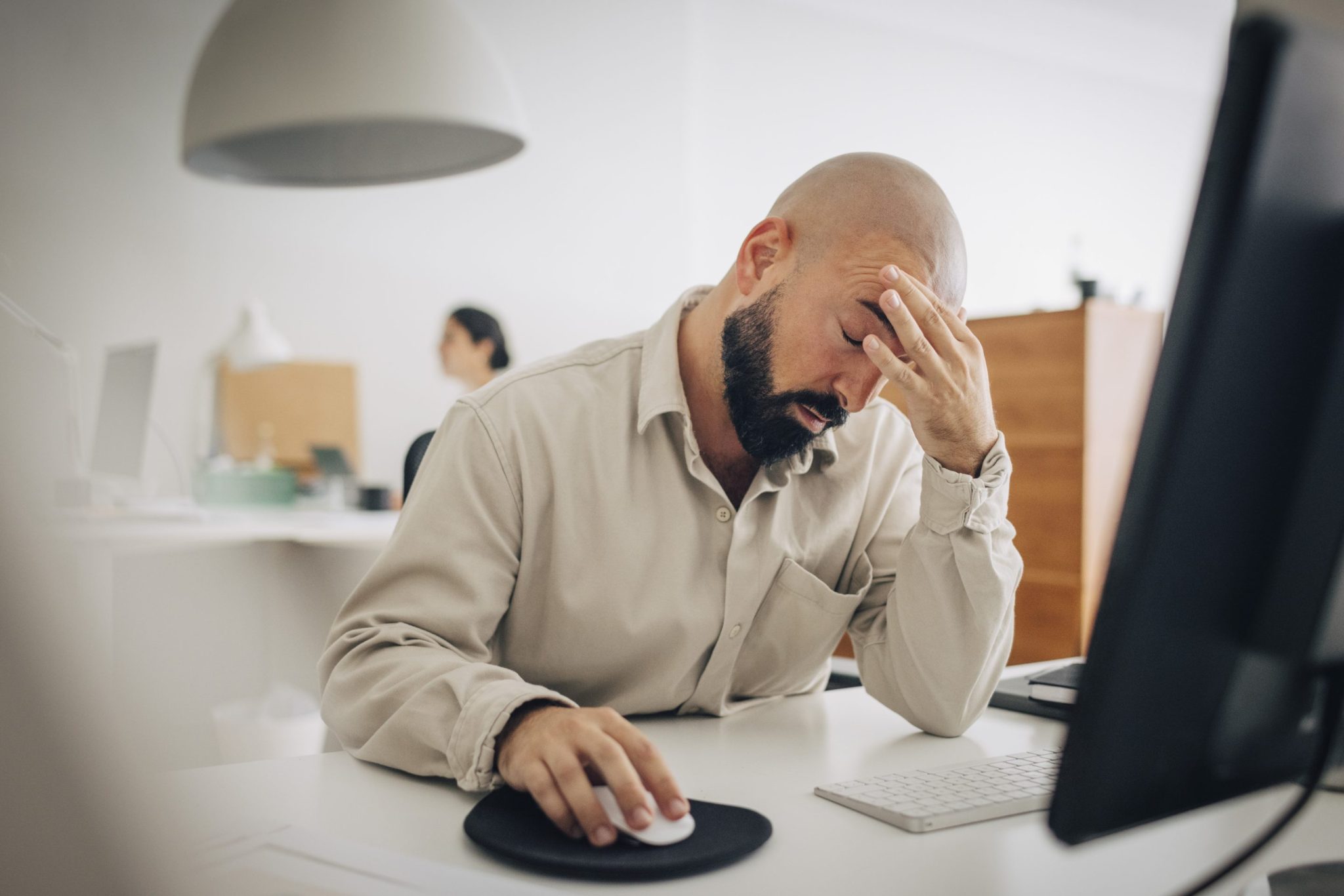 Daylight saving time is about to end—and so is your team’s focus. The ...