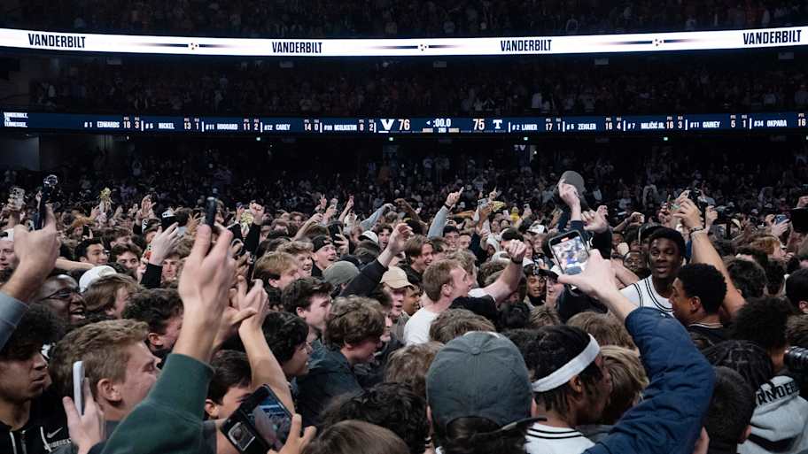 Vanderbilt sets example on legal field storming by new SEC bylaws