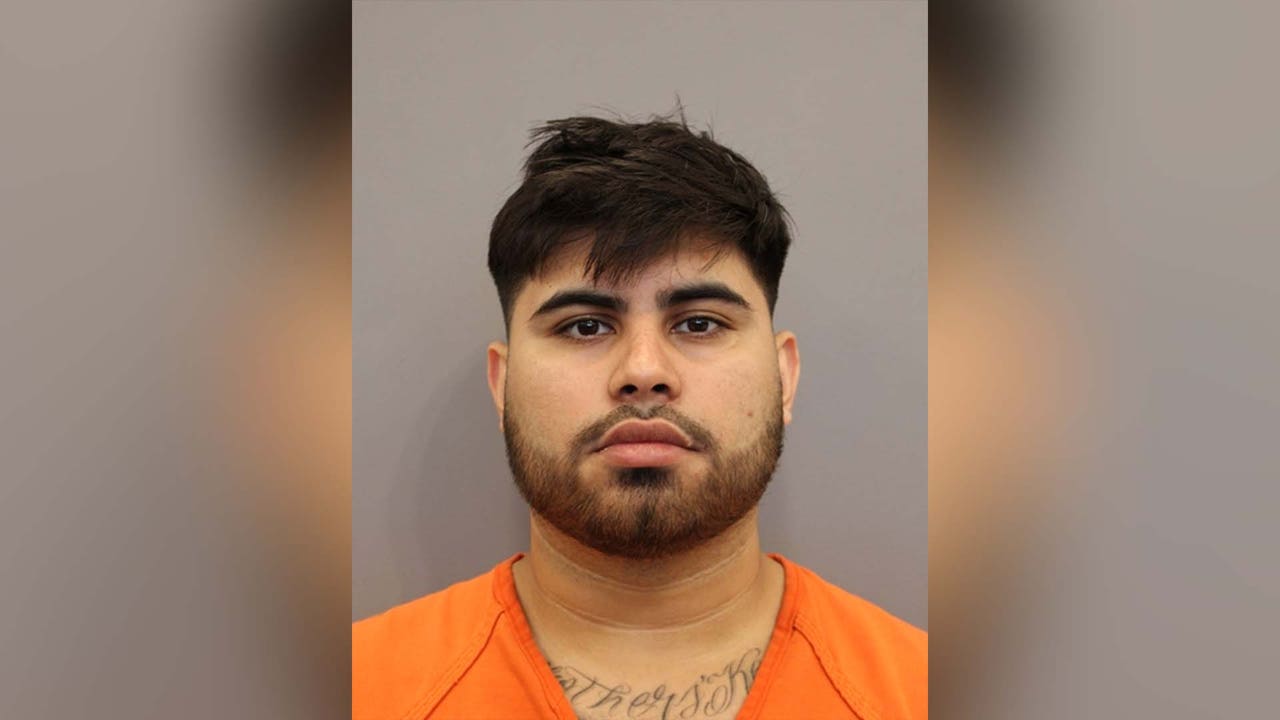 Houston convicted felon arrested after child injured in accidental shooting