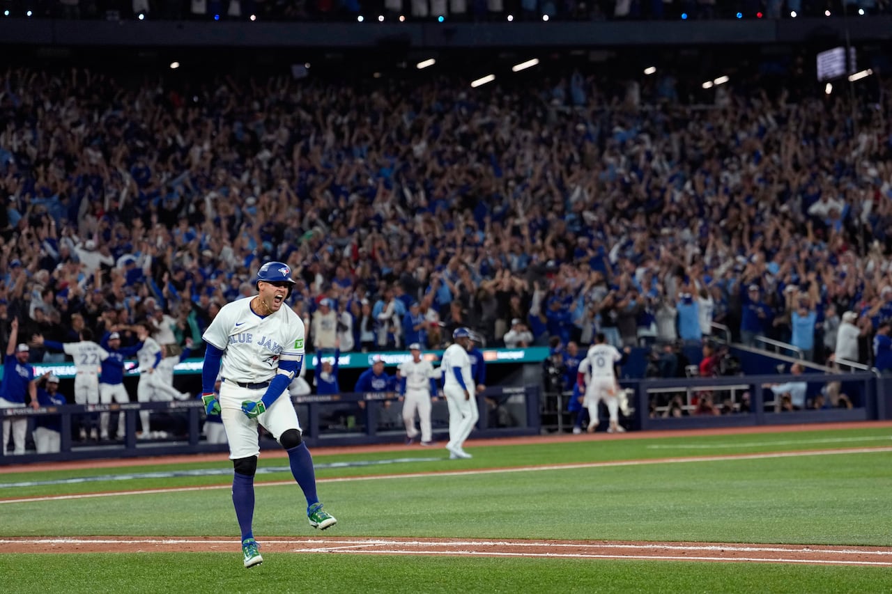 'I heard the crack of the bat': Toronto man recounts snagging iconic ...