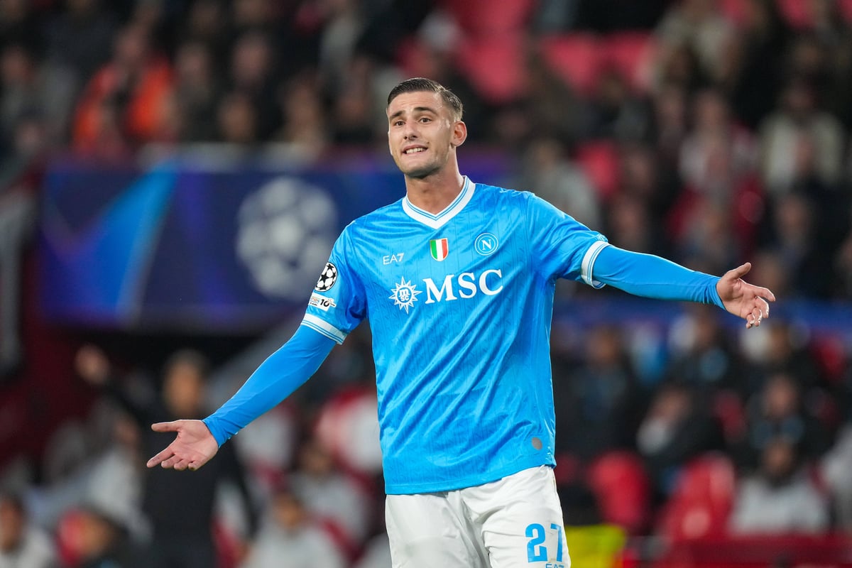 Ajax-fans tweeten over Lorenzo Lucca tijdens PSV - Napoli