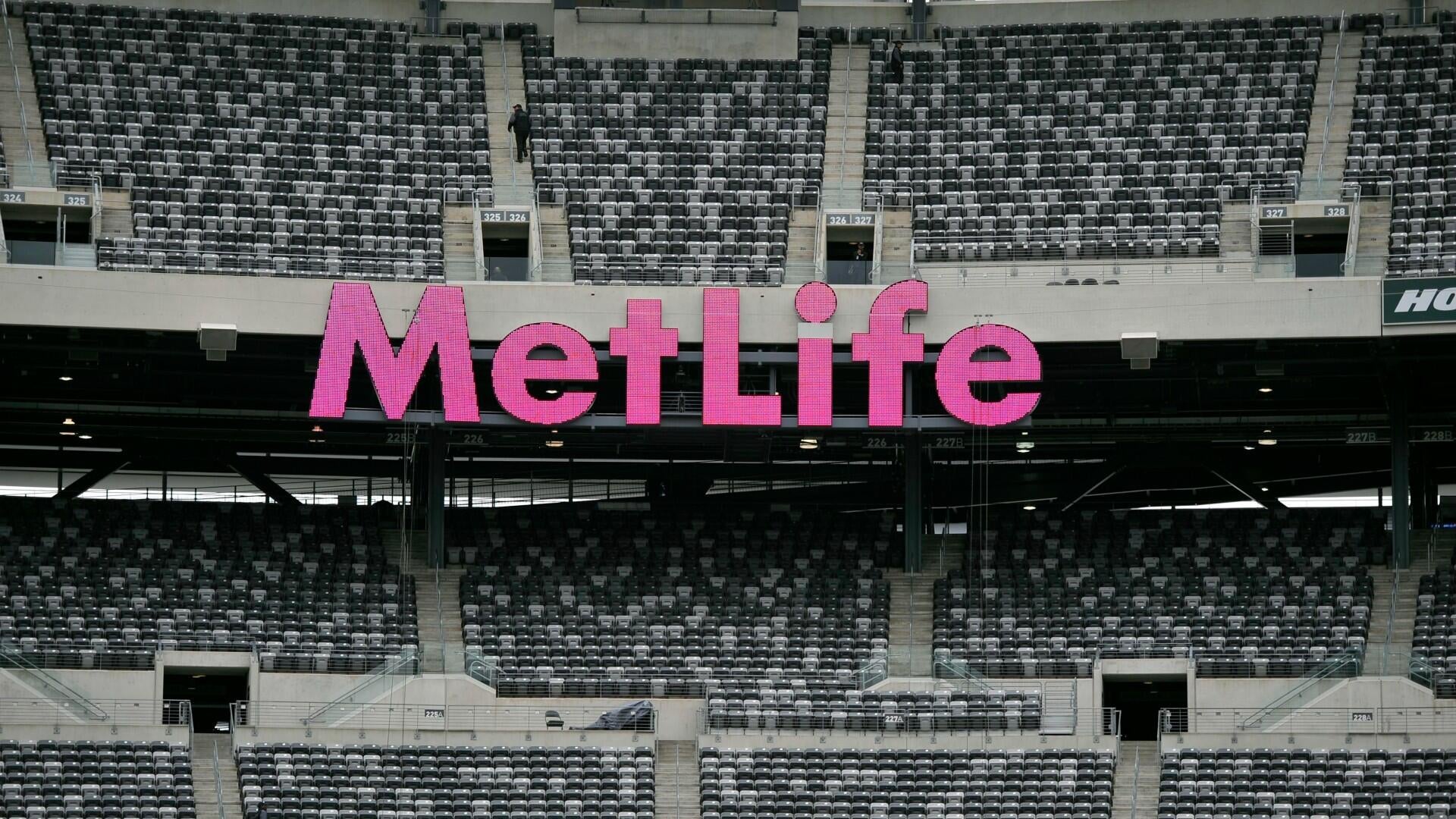 NFL executive pushes back against MetLife Stadium turf injury concerns ...