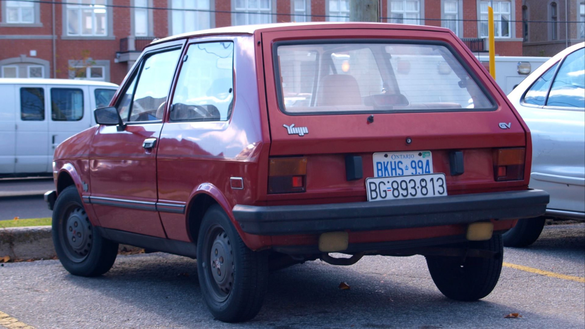 10 Of The Most Dangerous Cars In History & 10 Of The Safest