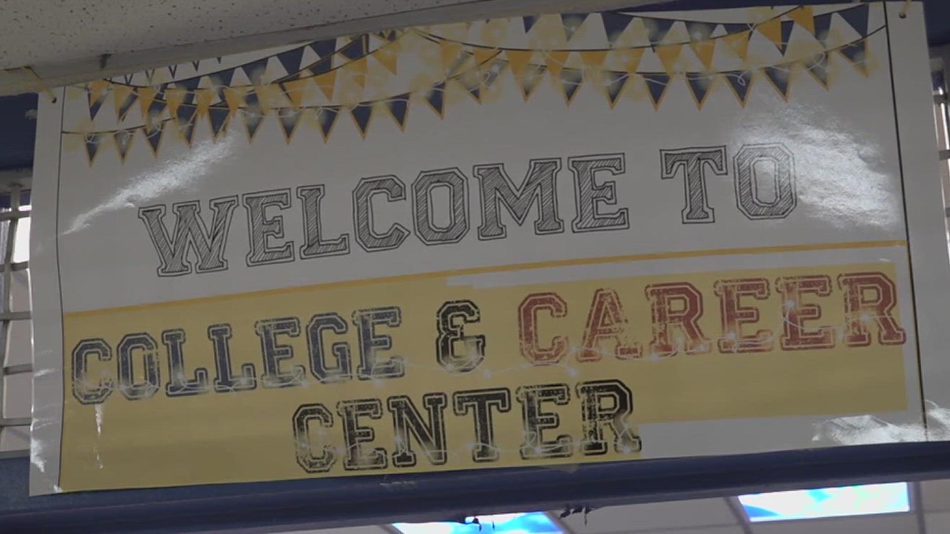 Moody High seniors take advantage of Texas’ first-ever free college ...