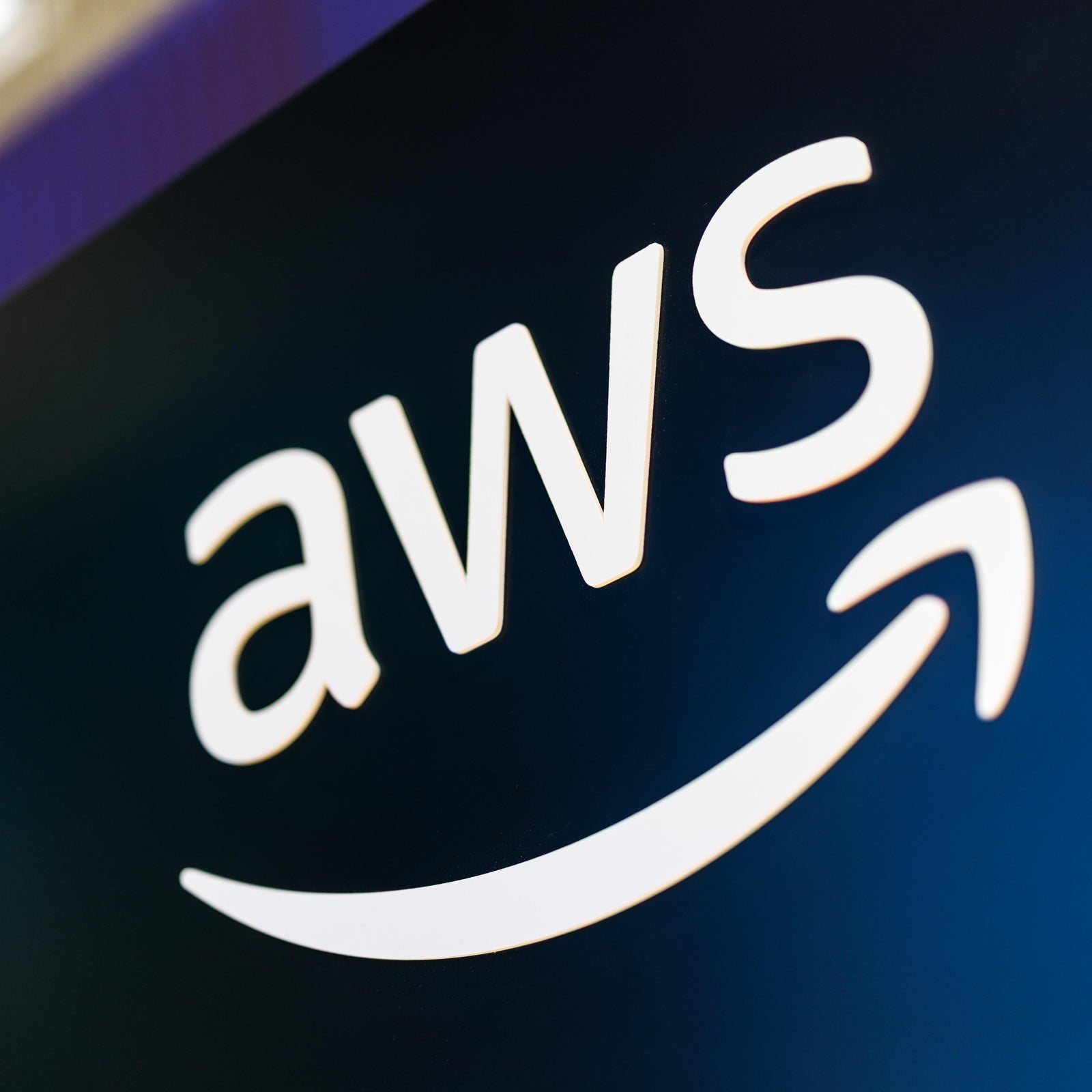 Here's what experts say the AWS outage reveals about the cloud