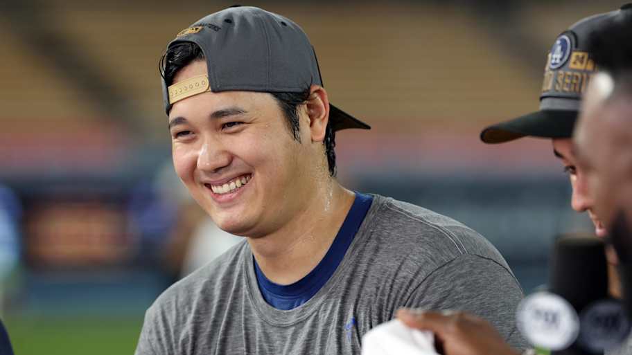 Shohei Ohtani Airplane Joke Is Going Viral Ahead of Dodgers-Blue Jays ...