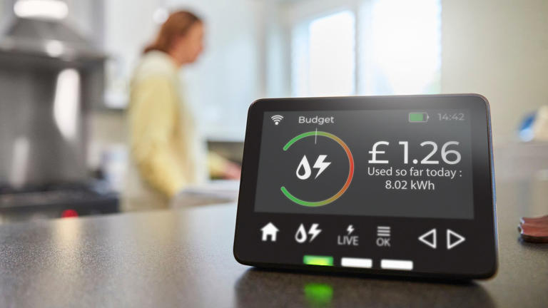 Annual energy bill to fall by more than £100 in April