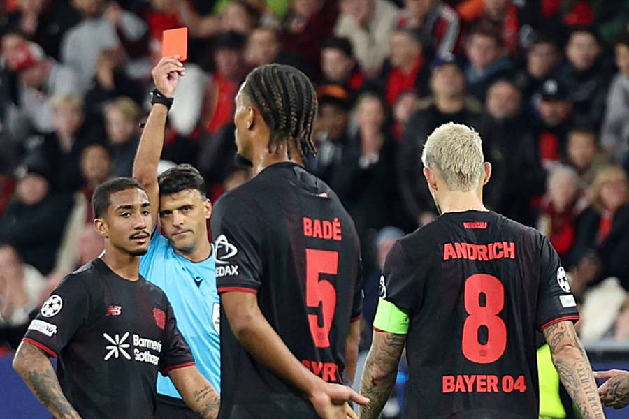2:7 und Andrich-Rot! Für Bayer kommt's dicke