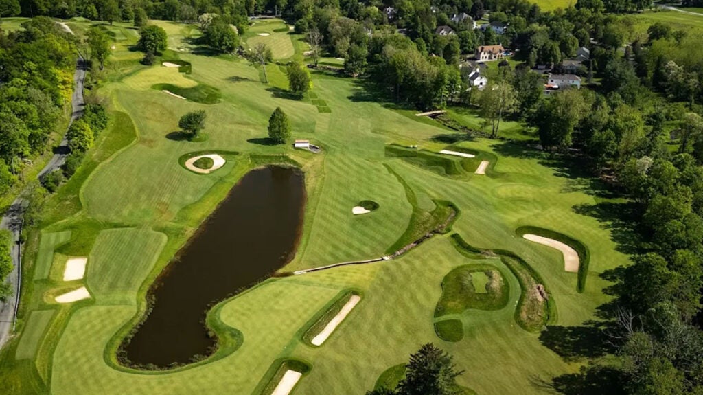 This 3,000-yard golf course has 45 possible holes. Here's how it works