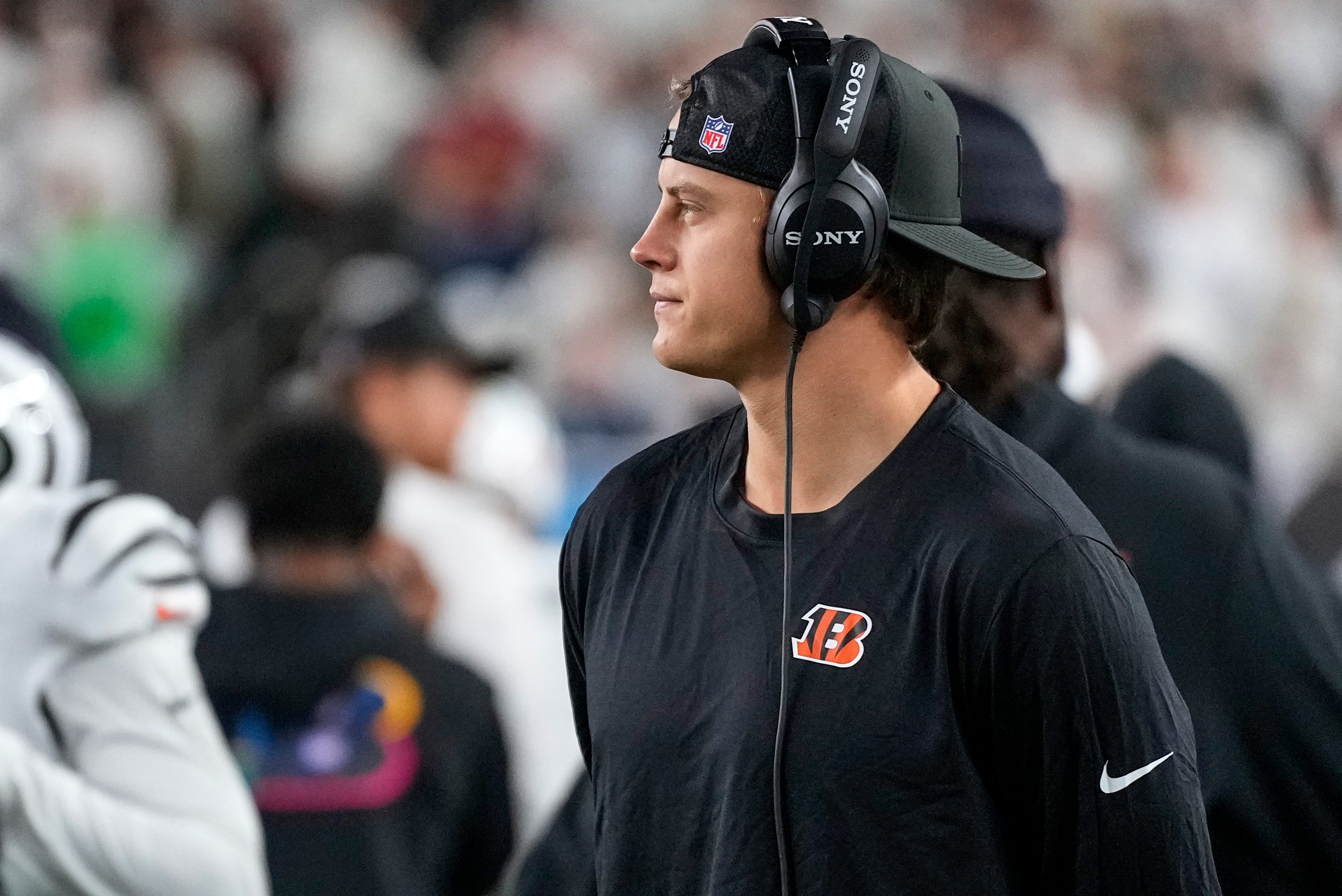 Bengals News (11/18): Should Joe Burrow play again this season?