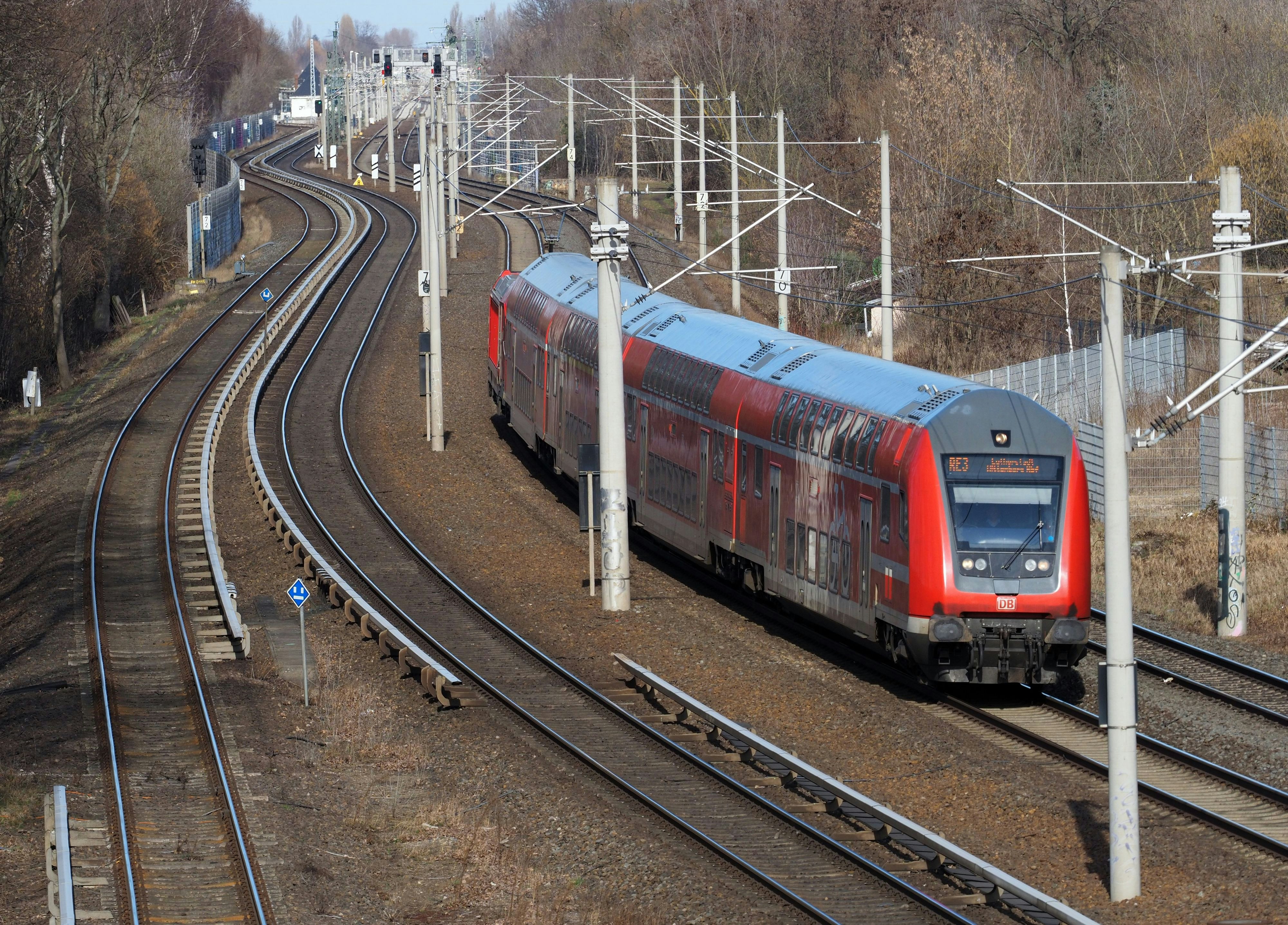 Sechs Bahn-Linien betroffen: Sperrung wegen Graffiti-Sprayern in Köln