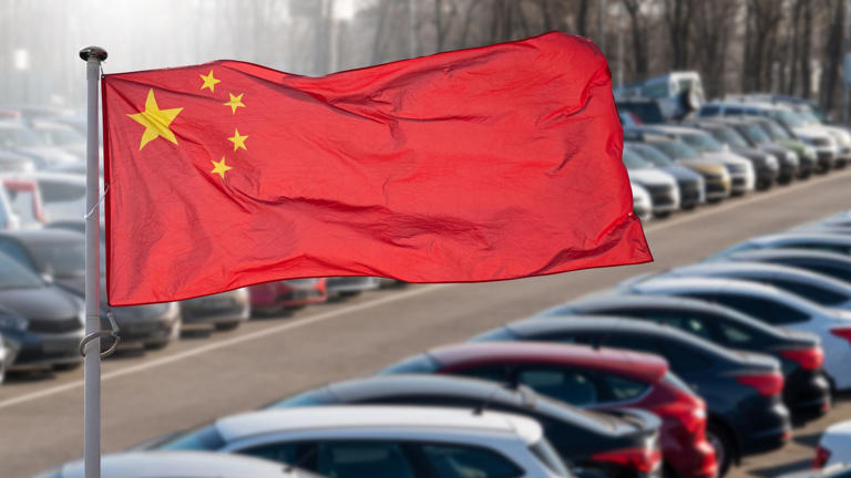 Automakers warn Canada’s Chinese EV deal could put US trade at risk